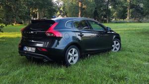 Melns Volvo V40 2015 Viļņa, ar dzinēja tilpumu 1.97 L un nobraukumu 235 tūkst. km par 6900 €, foto 9 vietnē AUTOMOTO.COM.LV