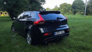 Melns Volvo V40 2015 Viļņa, ar dzinēja tilpumu 1.97 L un nobraukumu 235 tūkst. km par 6900 €, foto 10 vietnē AUTOMOTO.COM.LV