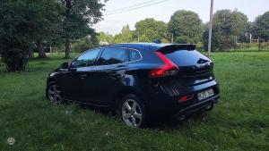 Melns Volvo V40 2015 Viļņa, ar dzinēja tilpumu 1.97 L un nobraukumu 235 tūkst. km par 6900 €, foto 11 vietnē AUTOMOTO.COM.LV