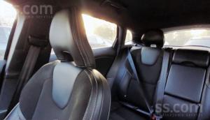 Black Volvo V40 2015 in Riga, with an engine capacity of 2.00 L and mileage of 248 thousand km for 7700 €, photo 7 on AUTOMOTO.COM.LV