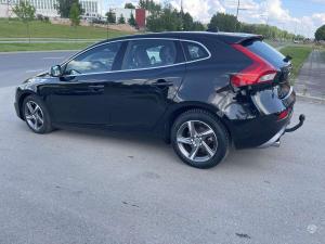 Black Volvo V40 2015 in Kaunas, with an engine capacity of 1.97 L and mileage of 258 thousand km for 5950 €, photo 11 on AUTOMOTO.COM.LV