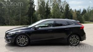 Melns Volvo V40 2015 Madona, ar dzinēja tilpumu 2.00 L un nobraukumu 221 tūkst. km par 6950 €, foto 3 vietnē AUTOMOTO.COM.LV