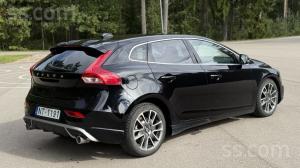 Melns Volvo V40 2015 Madona, ar dzinēja tilpumu 2.00 L un nobraukumu 221 tūkst. km par 6950 €, foto 6 vietnē AUTOMOTO.COM.LV