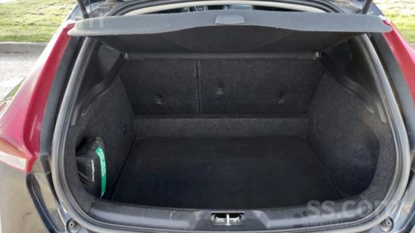 Melns Volvo V40 2015 Rīga, ar dzinēja tilpumu 1.60 L un nobraukumu 234 tūkst. km par 6500 €, foto 7 vietnē AUTOMOTO.COM.LV