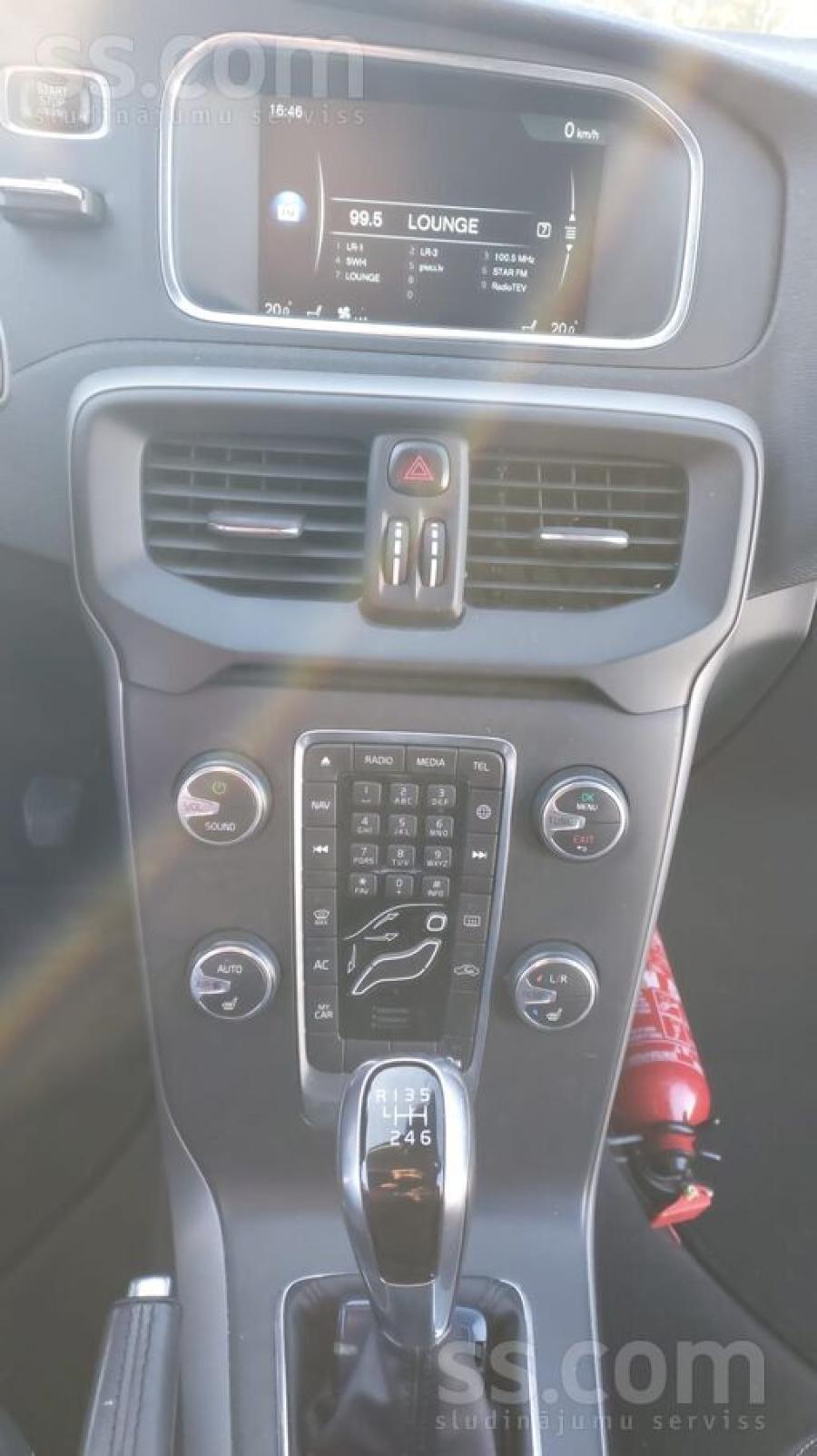 Melns Volvo V40 2015 Rīga, ar dzinēja tilpumu 1.60 L un nobraukumu 234 tūkst. km par 6500 €, foto 11 vietnē AUTOMOTO.COM.LV