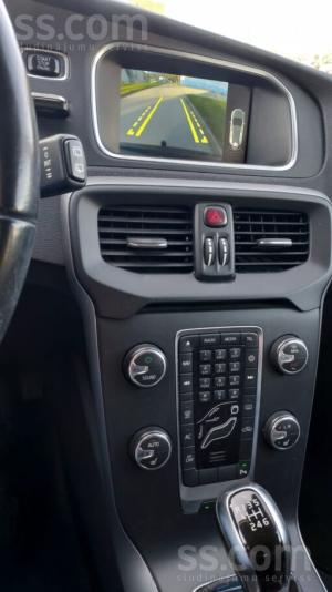 Melns Volvo V40 2015 Rīga, ar dzinēja tilpumu 1.60 L un nobraukumu 234 tūkst. km par 6500 €, foto 12 vietnē AUTOMOTO.COM.LV