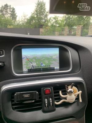 Black Volvo V40 2015 in Vilnius, with an engine capacity of 2.00 L and mileage of 326 thousand km for 6500 €, photo 12 on AUTOMOTO.COM.LV