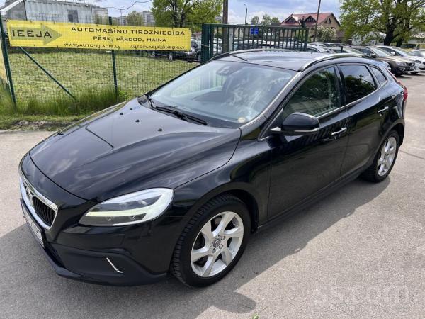 Melns Volvo V40 2016 Rīga, ar dzinēja tilpumu 2.00 L un nobraukumu 282 tūkst. km par 5950 €, foto 1 vietnē AUTOMOTO.COM.LV