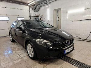 Melns Volvo V40 2016 Šauļi, ar dzinēja tilpumu 1.97 L un nobraukumu 243 tūkst. km par 7400 €, foto 2 vietnē AUTOMOTO.COM.LV
