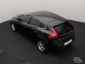 Black Volvo V40 2016 in Vilnius, with an engine capacity of 2.00 L and mileage of 203 thousand km for 8499 €, photo 12 on AUTOMOTO.COM.LV