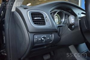 Melns Volvo V40 2016 Rīga, ar dzinēja tilpumu 2.00 L un nobraukumu 241 tūkst. km par 7500 €, foto 10 vietnē AUTOMOTO.COM.LV