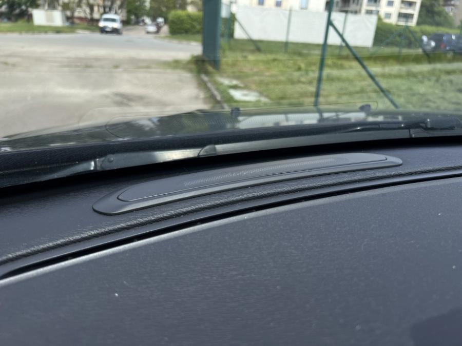 Melns Volvo V40 2016 Rīga, ar dzinēja tilpumu 2.00 L un nobraukumu 282 tūkst. km par 8450 €, foto 3 vietnē AUTOMOTO.COM.LV