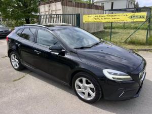 Melns Volvo V40 2016 Rīga, ar dzinēja tilpumu 2.00 L un nobraukumu 282 tūkst. km par 8250 €, foto 4 vietnē AUTOMOTO.COM.LV