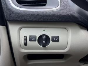 Melns Volvo V40 2016 Rīga, ar dzinēja tilpumu 2.00 L un nobraukumu 282 tūkst. km par 8250 €, foto 21 vietnē AUTOMOTO.COM.LV