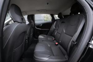 Black Volvo V40 2016 in Jelgava, with an engine capacity of 2.00 L and mileage of 211 thousand km for 8990 €, photo 20 on AUTOMOTO.COM.LV