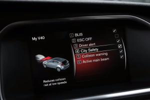 Black Volvo V40 2016 in Jelgava, with an engine capacity of 2.00 L and mileage of 211 thousand km for 8990 €, photo 32 on AUTOMOTO.COM.LV