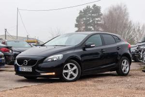 Melns Volvo V40 2016 Rīga, ar dzinēja tilpumu 2.00 L un nobraukumu 177 tūkst. km par 7995 €, foto 4 vietnē AUTOMOTO.COM.LV