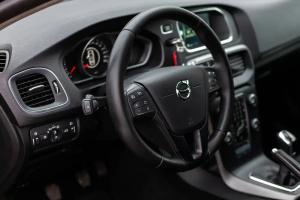 Melns Volvo V40 2016 Rīga, ar dzinēja tilpumu 2.00 L un nobraukumu 177 tūkst. km par 7995 €, foto 12 vietnē AUTOMOTO.COM.LV