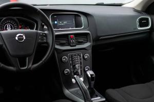 Melns Volvo V40 2016 Rīga, ar dzinēja tilpumu 2.00 L un nobraukumu 177 tūkst. km par 7995 €, foto 18 vietnē AUTOMOTO.COM.LV