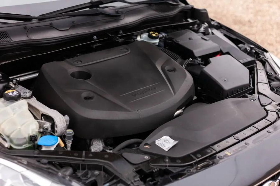 Melns Volvo V40 2016 Rīga, ar dzinēja tilpumu 2.00 L un nobraukumu 177 tūkst. km par 7995 €, foto 25 vietnē AUTOMOTO.COM.LV