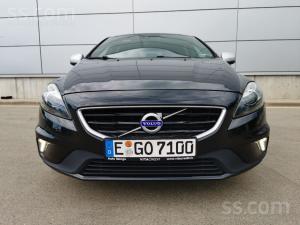 Melns Volvo V40 2016 Rīga, ar dzinēja tilpumu 2.00 L un nobraukumu 238 tūkst. km par 7450 €, foto 5 vietnē AUTOMOTO.COM.LV