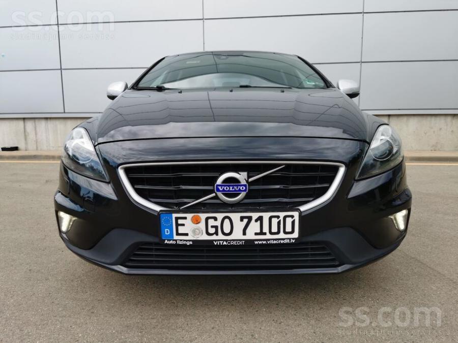 Melns Volvo V40 2016 Rīga, ar dzinēja tilpumu 2.00 L un nobraukumu 238 tūkst. km par 7450 €, foto 5 vietnē AUTOMOTO.COM.LV