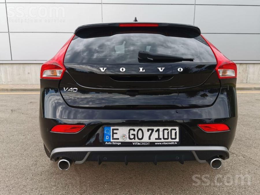 Melns Volvo V40 2016 Rīga, ar dzinēja tilpumu 2.00 L un nobraukumu 238 tūkst. km par 7450 €, foto 7 vietnē AUTOMOTO.COM.LV