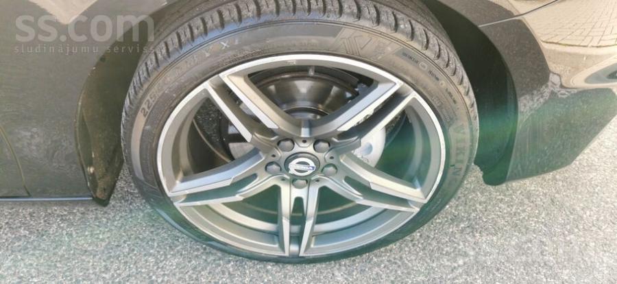 Melns Volvo V40 2016 Rīga, ar dzinēja tilpumu 2.00 L un nobraukumu 238 tūkst. km par 7450 €, foto 10 vietnē AUTOMOTO.COM.LV