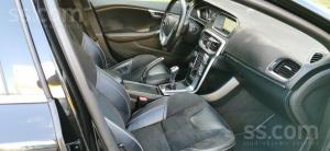 Melns Volvo V40 2016 Rīga, ar dzinēja tilpumu 2.00 L un nobraukumu 238 tūkst. km par 7450 €, foto 13 vietnē AUTOMOTO.COM.LV