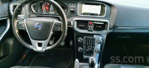 Melns Volvo V40 2016 Rīga, ar dzinēja tilpumu 2.00 L un nobraukumu 238 tūkst. km par 7450 €, foto 20 vietnē AUTOMOTO.COM.LV