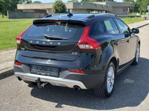 Melns Volvo V40 2016 Kauņa, ar dzinēja tilpumu 2.00 L un nobraukumu 195 tūkst. km par 9950 €, foto 8 vietnē AUTOMOTO.COM.LV