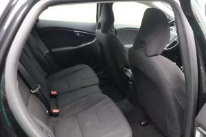 Black Volvo V40 2016 in Raseiniai, with an engine capacity of 1.97 L and mileage of 265 thousand km for 7150 €, photo 9 on AUTOMOTO.COM.LV