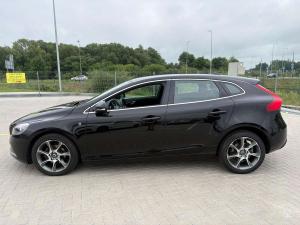 Melns Volvo V40 2016 Tauragė, ar dzinēja tilpumu 1.97 L un nobraukumu 307 tūkst. km par 6900 €, foto 3 vietnē AUTOMOTO.COM.LV