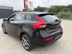 Melns Volvo V40 2016 Tauragė, ar dzinēja tilpumu 1.97 L un nobraukumu 307 tūkst. km par 6900 €, foto 4 vietnē AUTOMOTO.COM.LV
