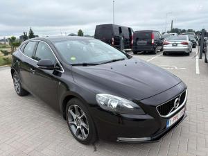 Melns Volvo V40 2016 Tauragė, ar dzinēja tilpumu 1.97 L un nobraukumu 307 tūkst. km par 6900 €, foto 8 vietnē AUTOMOTO.COM.LV
