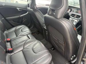 Melns Volvo V40 2016 Tauragė, ar dzinēja tilpumu 1.97 L un nobraukumu 307 tūkst. km par 6900 €, foto 15 vietnē AUTOMOTO.COM.LV
