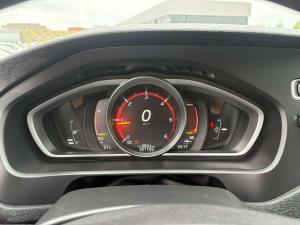 Melns Volvo V40 2016 Tauragė, ar dzinēja tilpumu 1.97 L un nobraukumu 307 tūkst. km par 6900 €, foto 20 vietnē AUTOMOTO.COM.LV