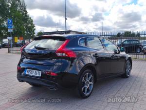 Black Volvo V40 2016 in Tartu, with an engine capacity of 0.00 L and mileage of 174 thousand km for 8990 €, photo 4 on AUTOMOTO.COM.LV