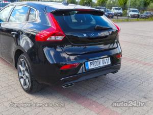 Black Volvo V40 2016 in Tartu, with an engine capacity of 0.00 L and mileage of 174 thousand km for 8990 €, photo 5 on AUTOMOTO.COM.LV