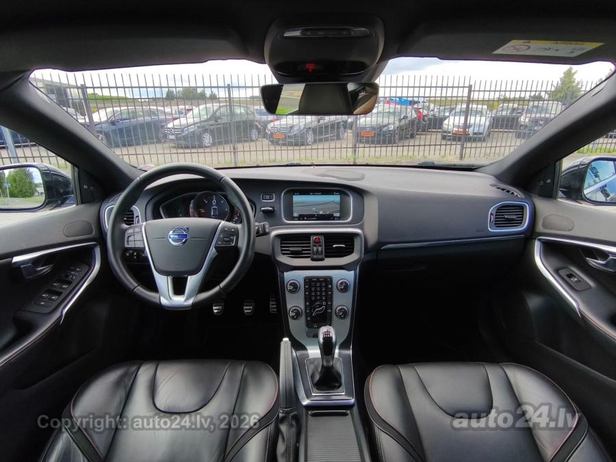 Black Volvo V40 2016 in Tartu, with an engine capacity of 0.00 L and mileage of 174 thousand km for 8990 €, photo 6 on AUTOMOTO.COM.LV