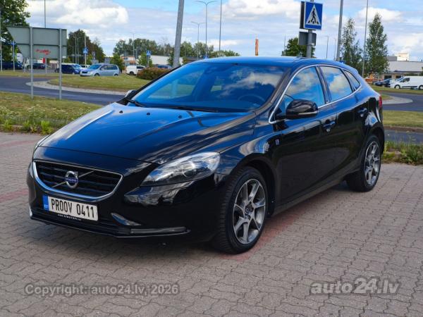 Black Volvo V40 2016 in Tartu, with an engine capacity of 0.00 L and mileage of 174 thousand km for 8990 €, photo 10 on AUTOMOTO.COM.LV