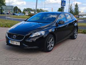 Black Volvo V40 2016 in Tartu, with an engine capacity of 0.00 L and mileage of 174 thousand km for 8990 €, photo 11 on AUTOMOTO.COM.LV