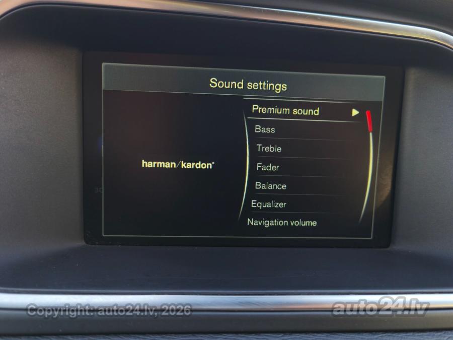 Black Volvo V40 2016 in Tartu, with an engine capacity of 0.00 L and mileage of 174 thousand km for 8990 €, photo 15 on AUTOMOTO.COM.LV