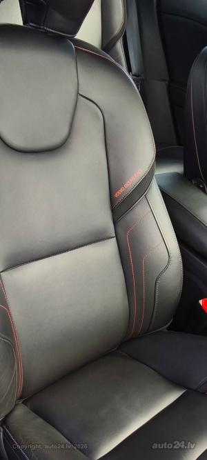 Black Volvo V40 2016 in Tartu, with an engine capacity of 0.00 L and mileage of 174 thousand km for 8990 €, photo 20 on AUTOMOTO.COM.LV