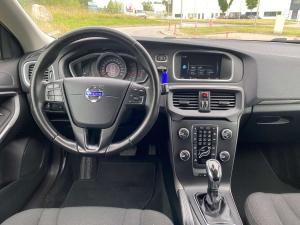 Black Volvo V40 2016 in Vilnius, with an engine capacity of 1.97 L and mileage of 235 thousand km for 7950 €, photo 25 on AUTOMOTO.COM.LV