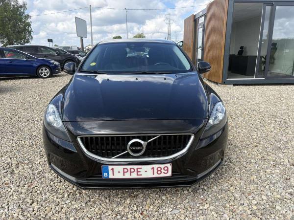 Melns Volvo V40 2016 Tauragė, ar dzinēja tilpumu 1.97 L un nobraukumu 307 tūkst. km par 6800 €, foto 3 vietnē AUTOMOTO.COM.LV