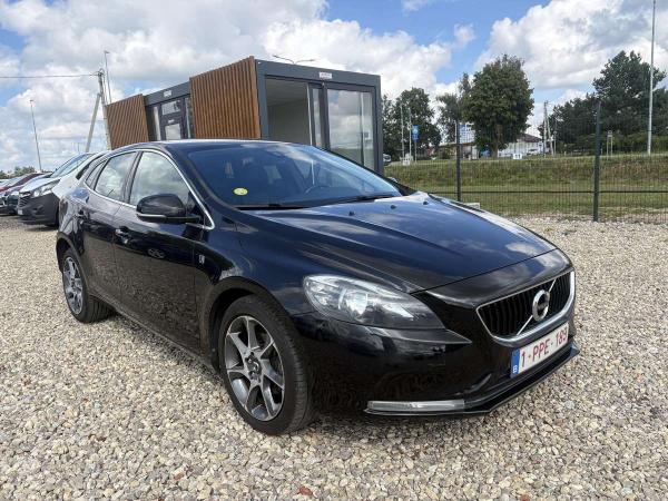 Melns Volvo V40 2016 Tauragė, ar dzinēja tilpumu 1.97 L un nobraukumu 307 tūkst. km par 6800 €, foto 4 vietnē AUTOMOTO.COM.LV