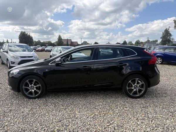 Melns Volvo V40 2016 Tauragė, ar dzinēja tilpumu 1.97 L un nobraukumu 307 tūkst. km par 6800 €, foto 8 vietnē AUTOMOTO.COM.LV