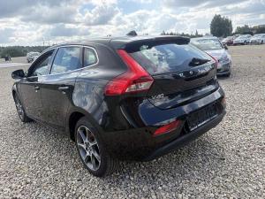 Melns Volvo V40 2016 Tauragė, ar dzinēja tilpumu 1.97 L un nobraukumu 307 tūkst. km par 6800 €, foto 9 vietnē AUTOMOTO.COM.LV