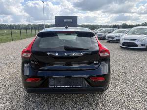 Melns Volvo V40 2016 Tauragė, ar dzinēja tilpumu 1.97 L un nobraukumu 307 tūkst. km par 6800 €, foto 10 vietnē AUTOMOTO.COM.LV